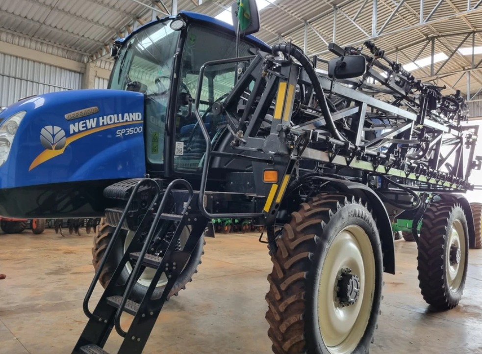 Pulverizador New Holland Modelo SP3500 Lts Ano 2021 Com 1450 horas ...